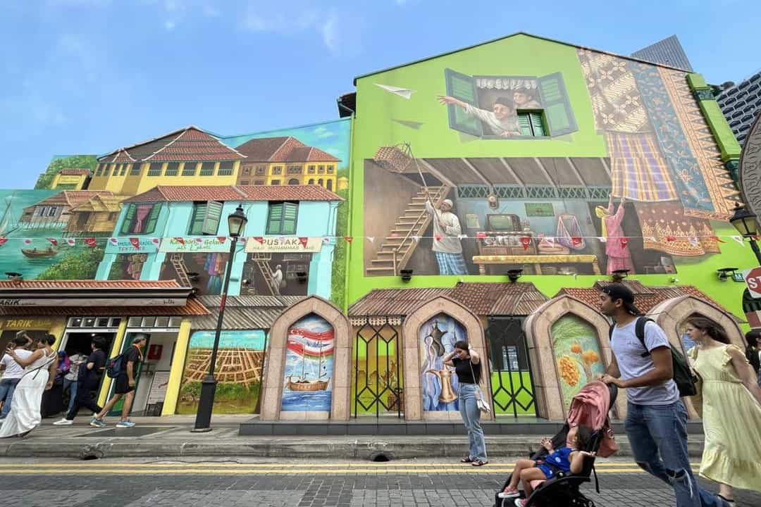 Kampong Glam Tour – Street Art, Malay Culture, and Authentic Local Food